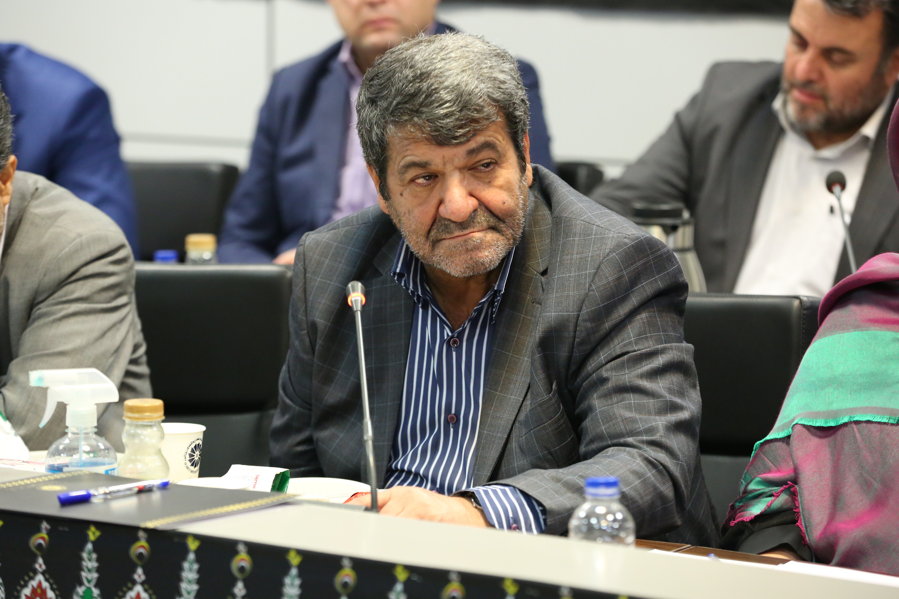 عضو هیات نمایندگان اتاق بازرگانی البرز مطرح کرد: ضرورت امضای تفاهم‌نامه ...